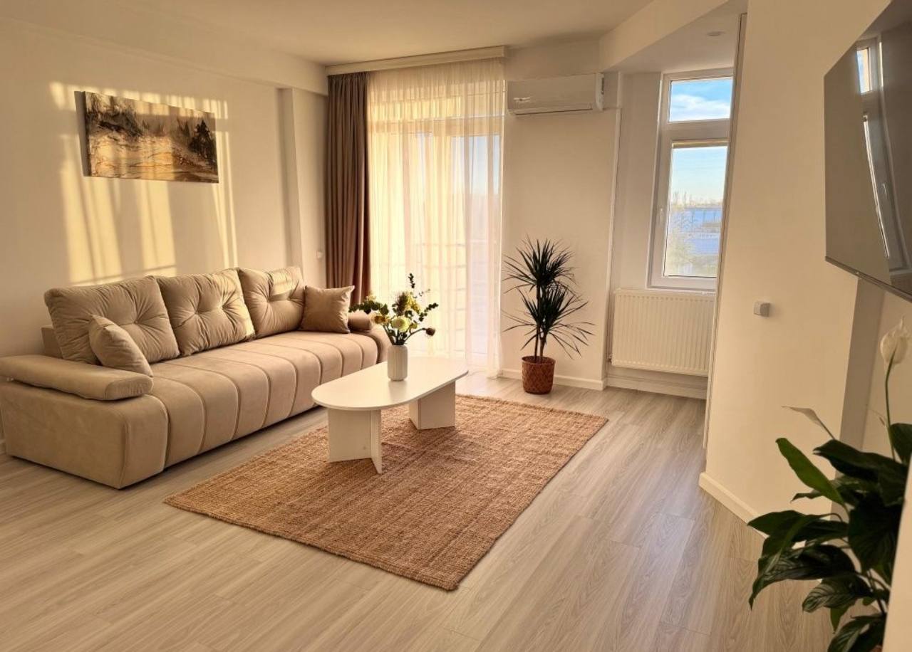 Rental of a spacious 1-room apartment, 40 m², Bucharest, Romania